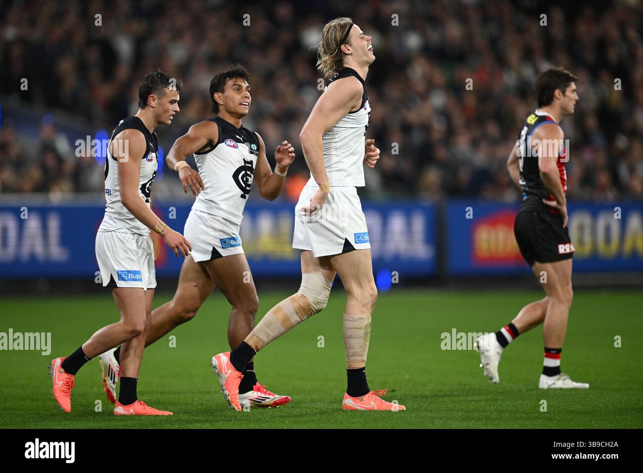 Melbourne, Australia. 09th May, 2025. Tom de Koning of Carlton (right) during the AFL Round 9 ...