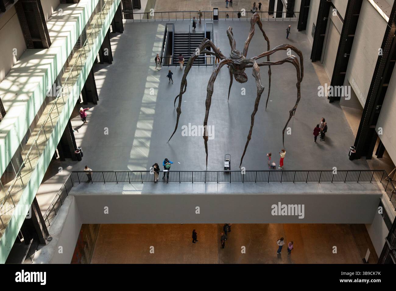 Tate modern 25 years hi-res stock photography and images - Alamy
