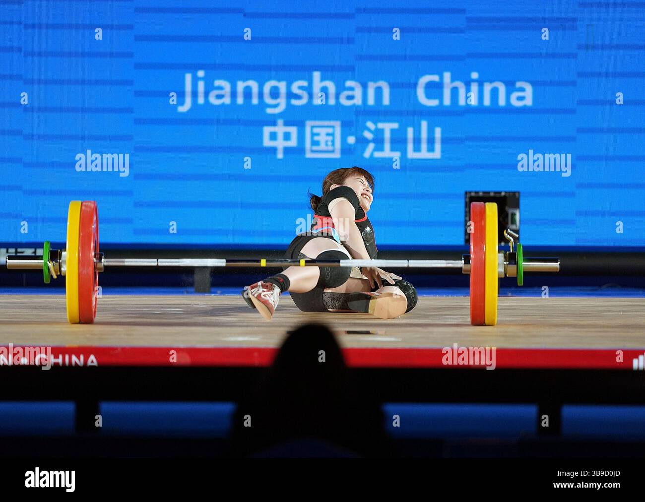 (250509) -- JIANGSHAN, May 9, 2025 (Xinhua) -- Fang Wan-Ling of Chinese ...