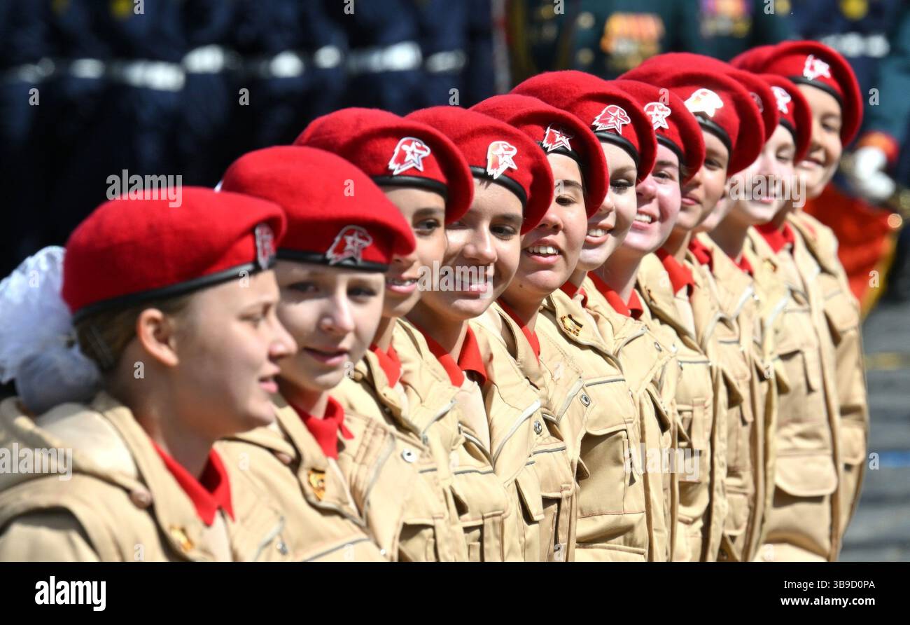 Moscow, Russia. 09th May, 2025. Russian women cadets march past the ...