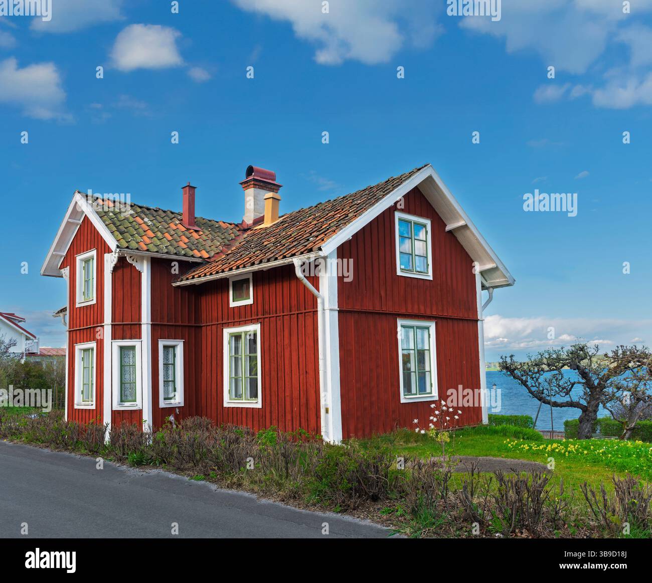 Red painted swedish house hi-res stock photography and images - Alamy