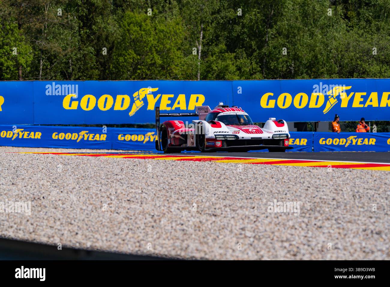 Spa Francorchamps, Belgium. 09th May, 2025. Porsche Penske Team 6 Hypercar pass Througth Les ...