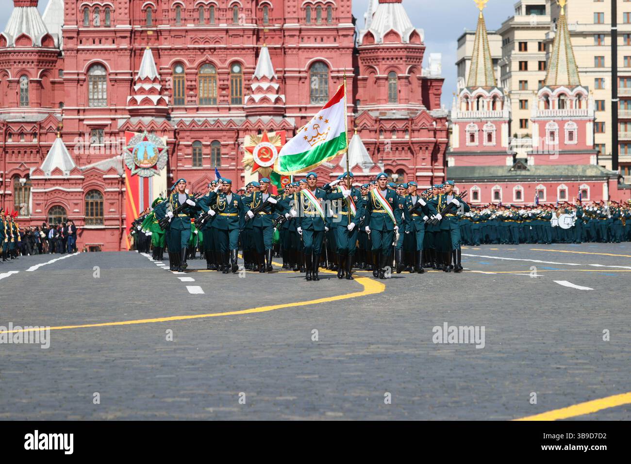 Moscow, Russia. 9th May, 2025. Soldiers march during a grand parade ...