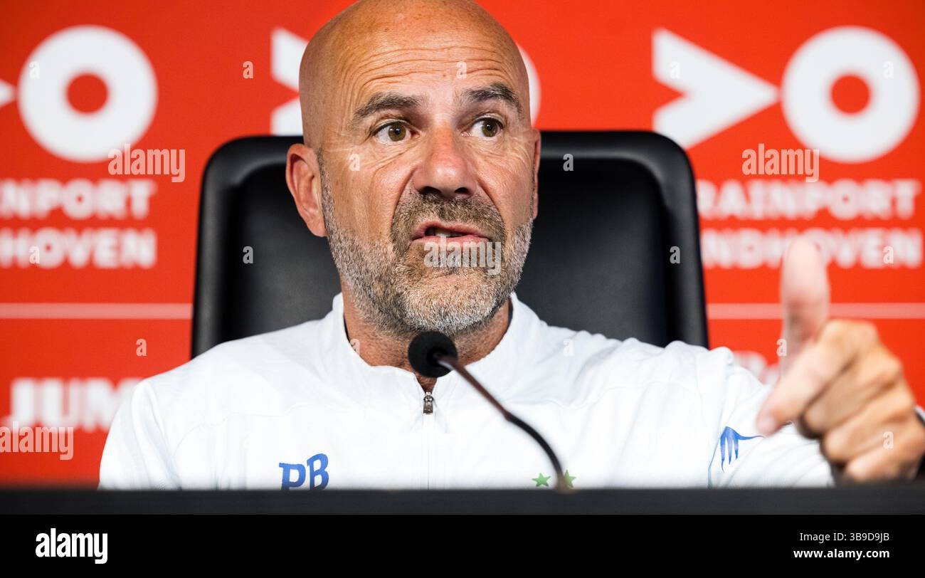 EINDHOVEN - PSV coach Peter Bosz during a press conference ahead of the ...