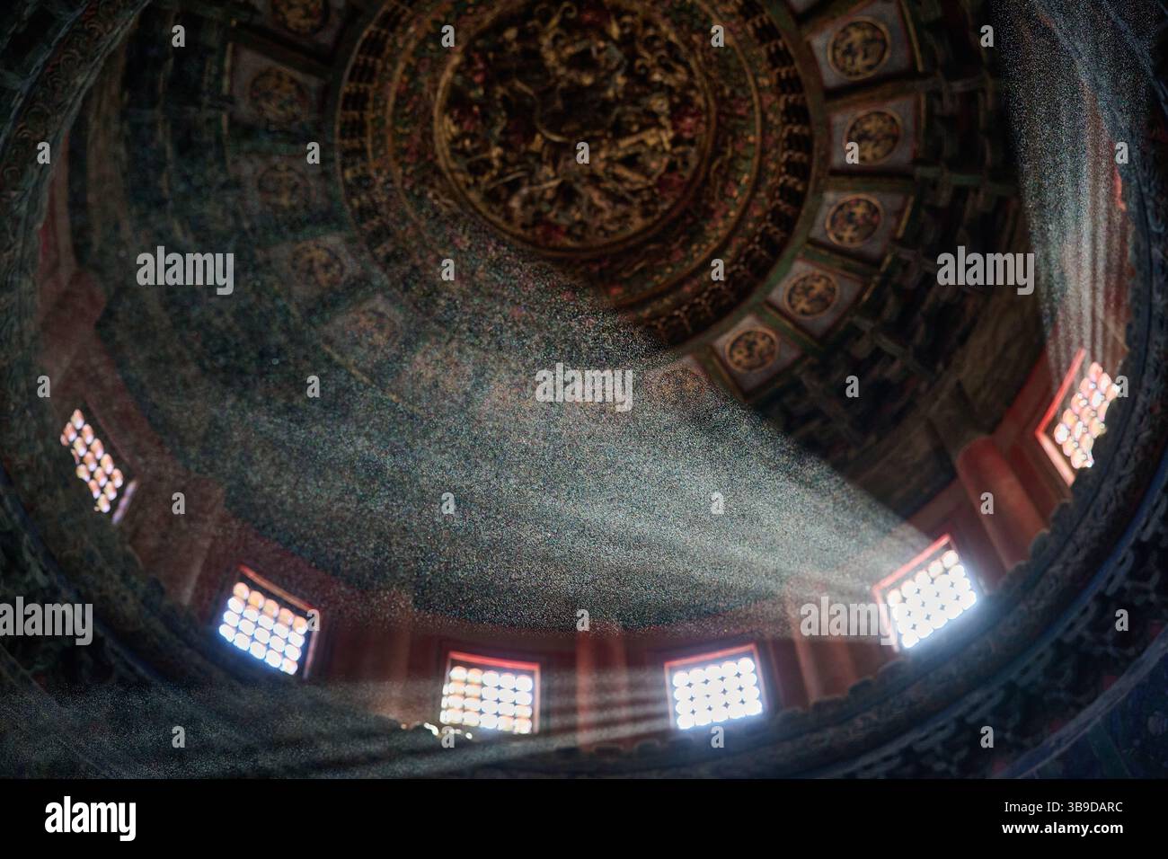 Ancient chinese architecture interior window hi-res stock photography ...