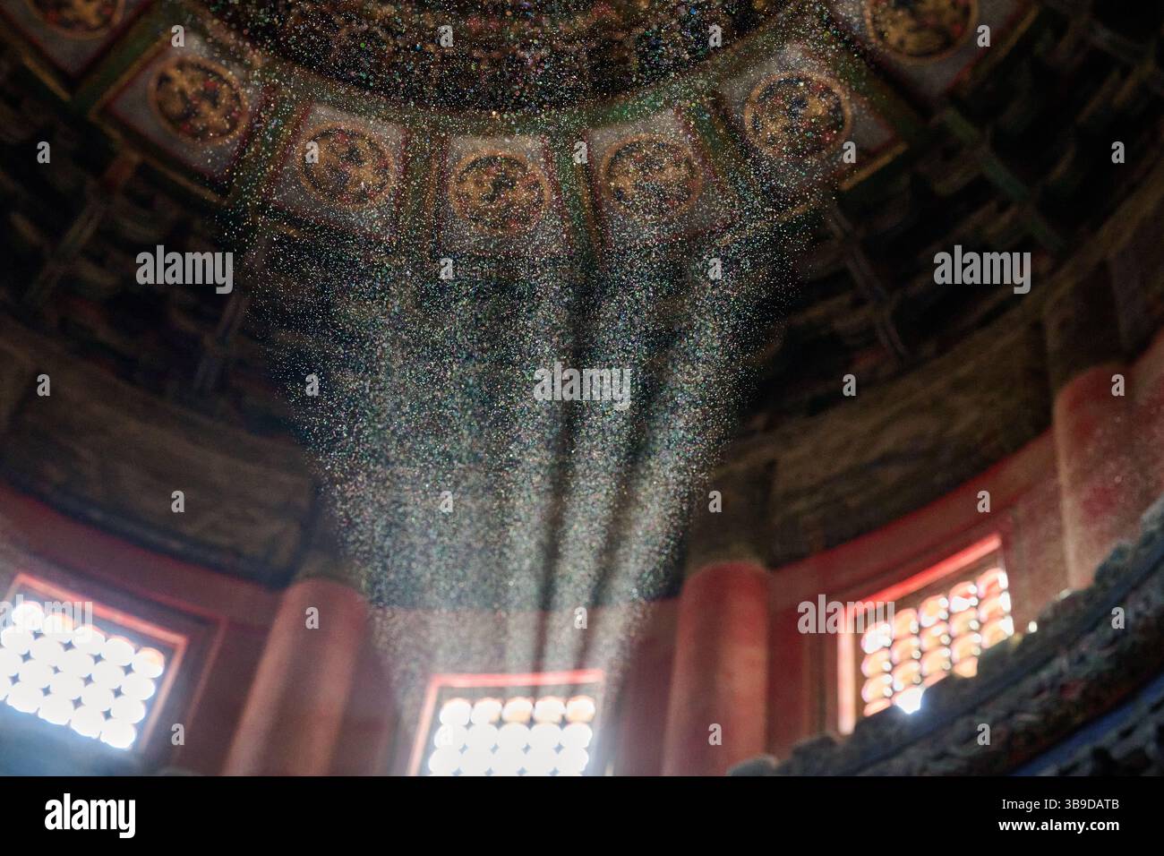 Ancient chinese architecture interior window hi-res stock photography ...