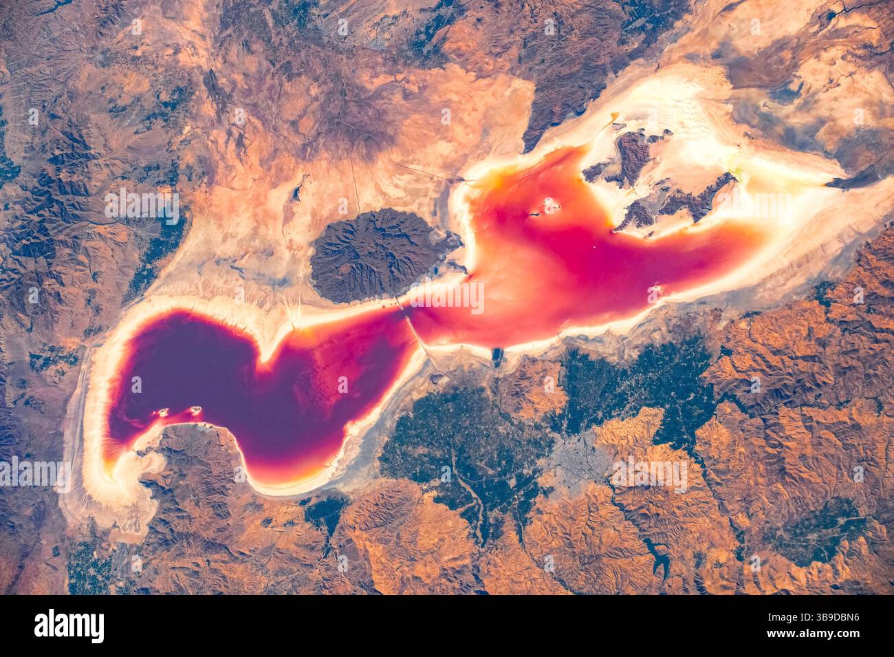 Urmia hi-res stock photography and images - Alamy