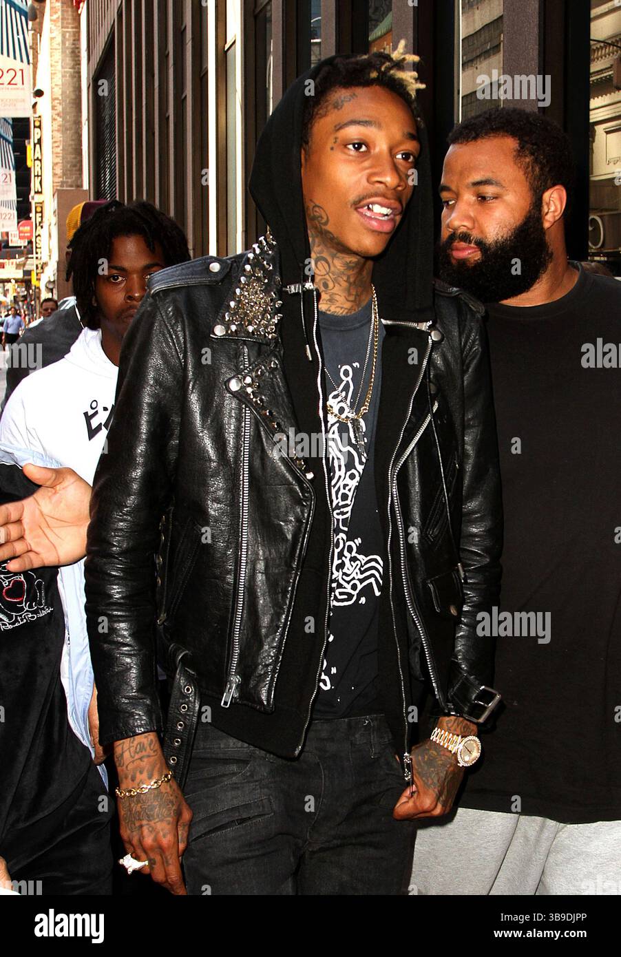 Wiz Khalifa arriving at a TV studio in New York City - 17 April 2013 ...