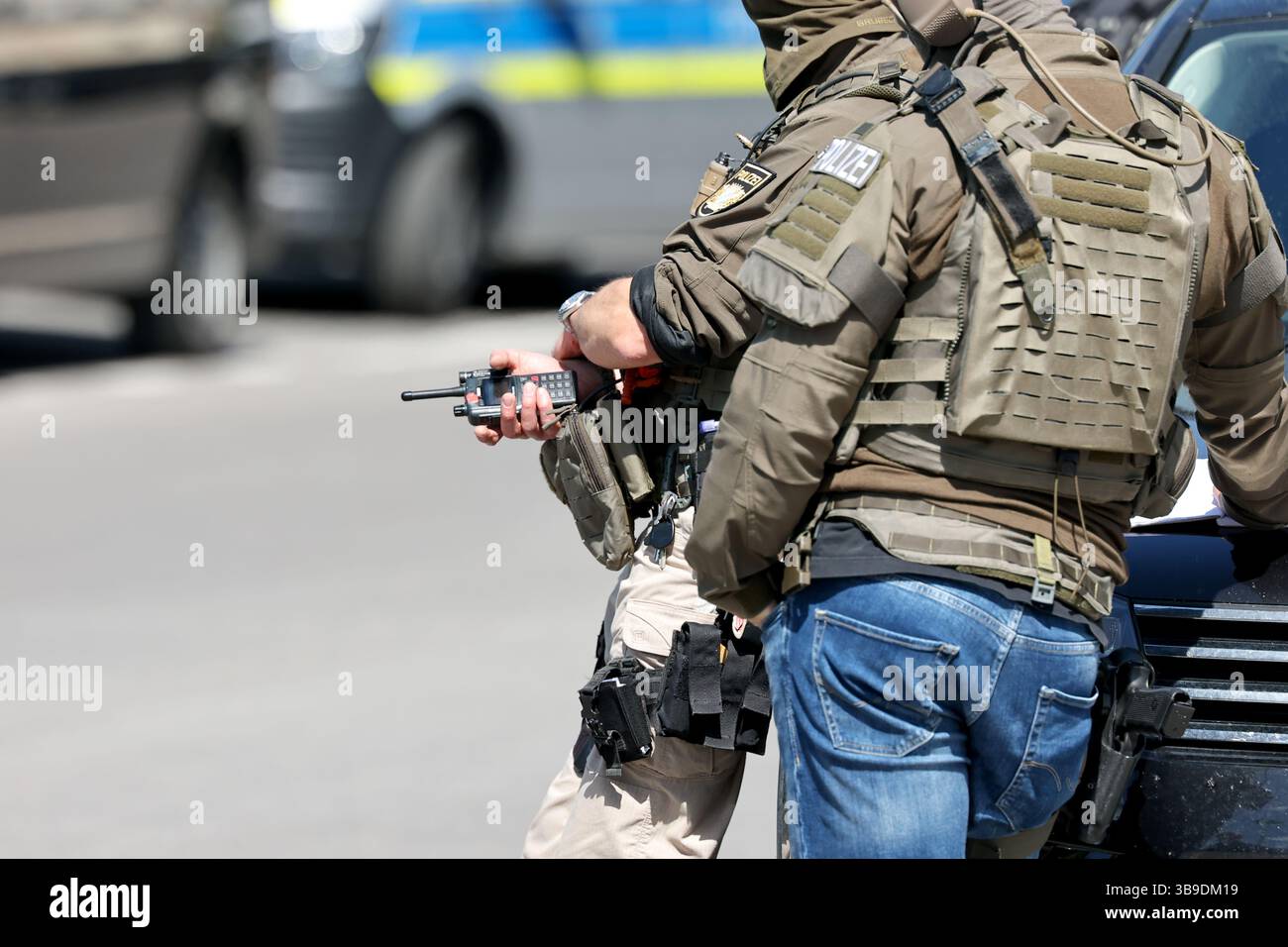 Roth, Germany. 09th May, 2025. A large police force has been deployed ...