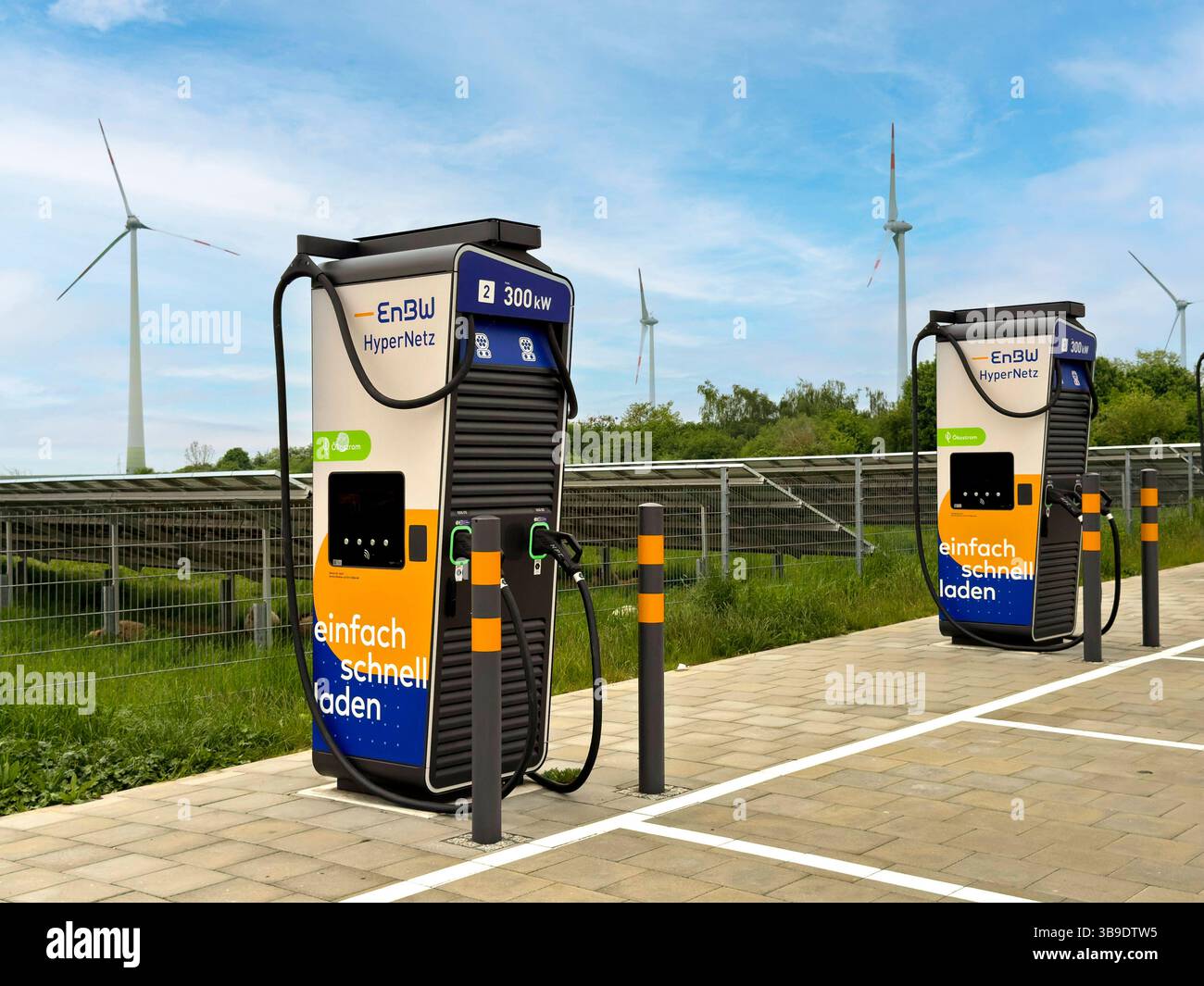 09.05.2025, Lützen Sachsen Anhalt, Der Energieversorger EnBW hat hier ...