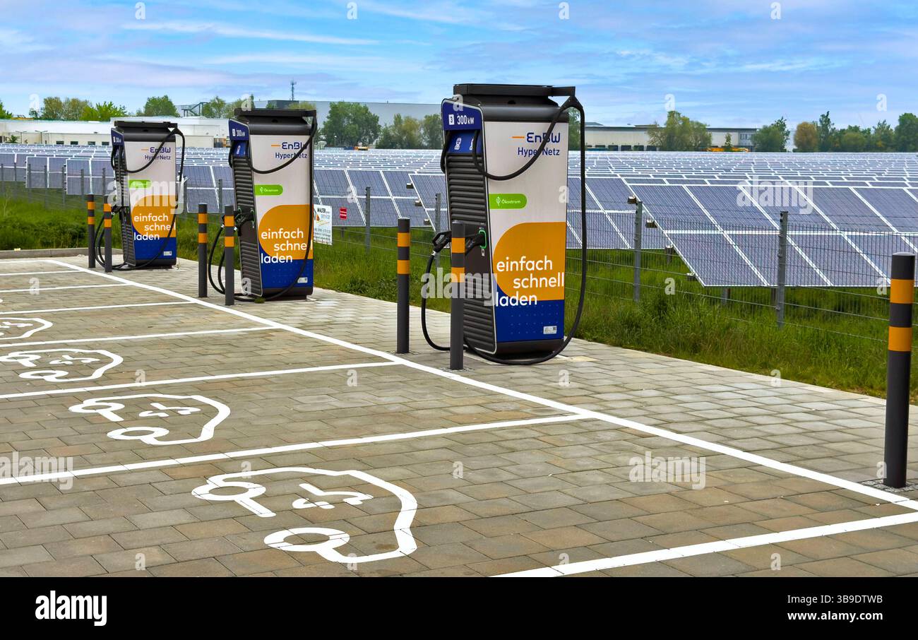 09.05.2025, Lützen Sachsen Anhalt, Der Energieversorger EnBW hat hier ...