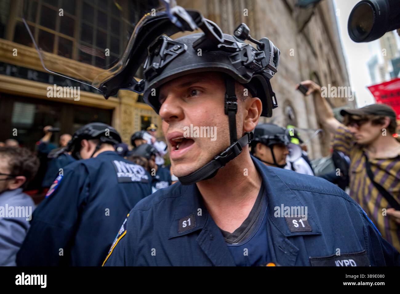 May 7, 2025, New York City, New York, United States: A police officer ...