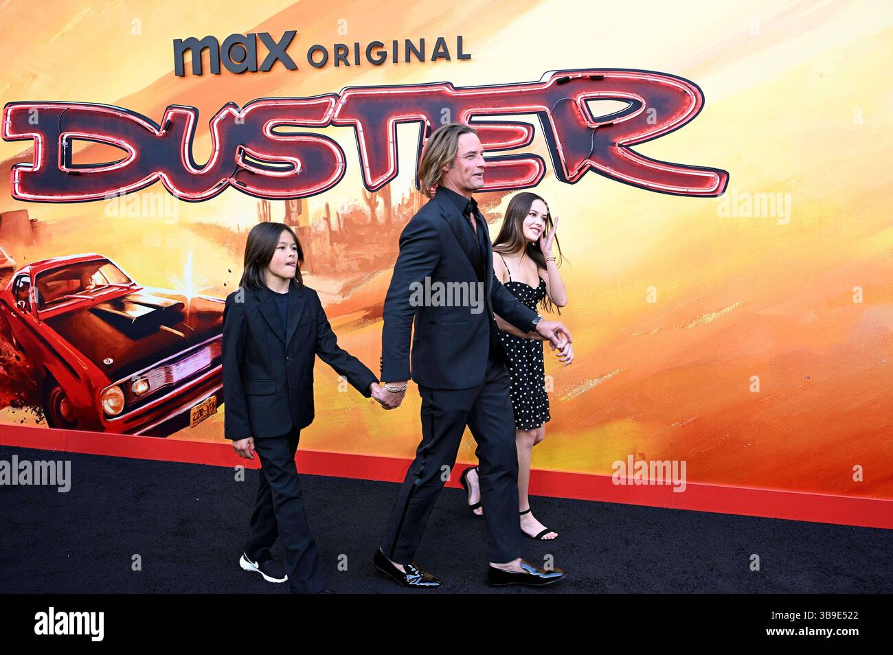 Josh Holloway mit seinen Kindern Hunter Lee und Java Kumala Holloway ...