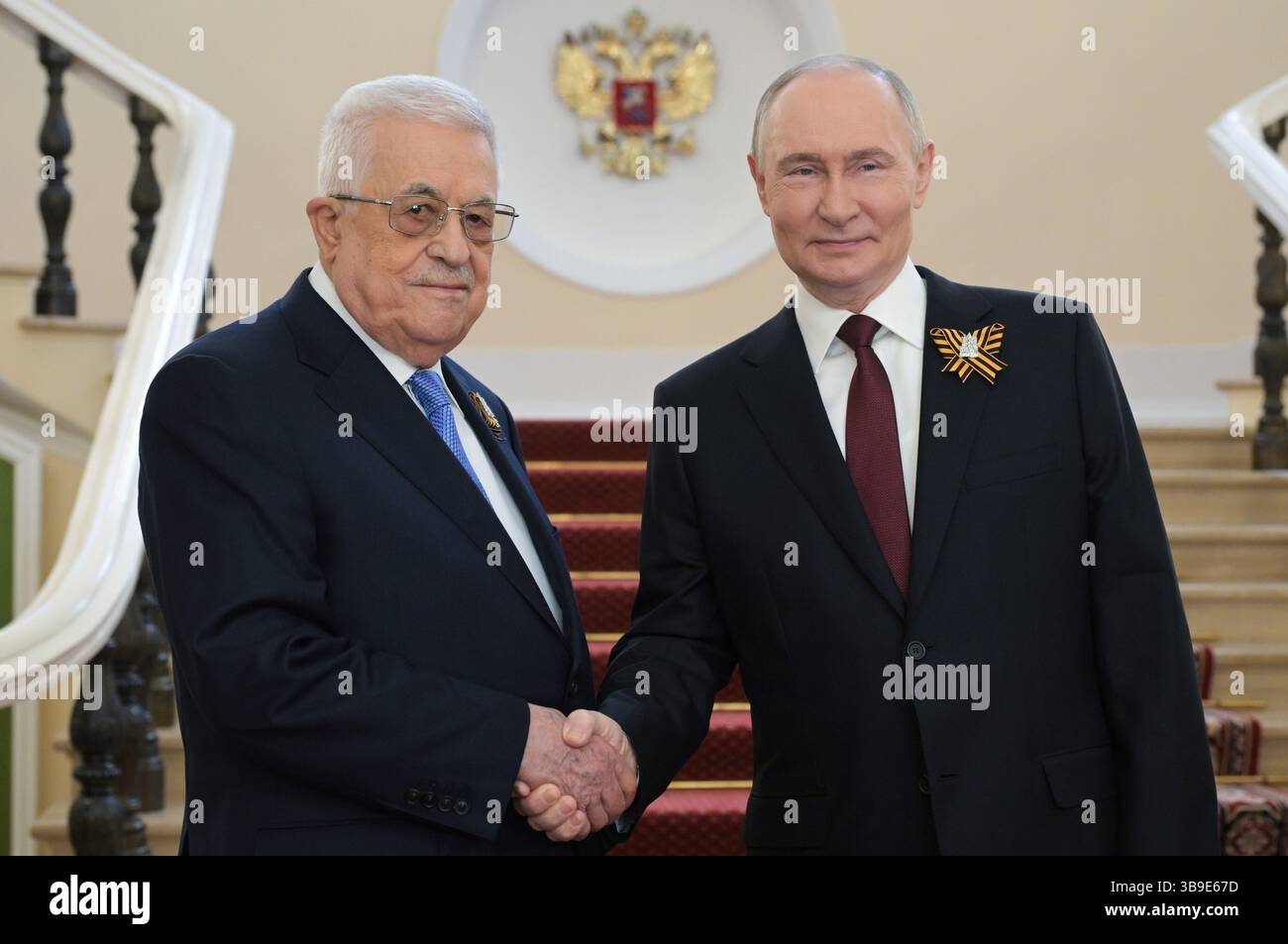 Palestinian President Mahmoud Abbas, left, and Russian President ...
