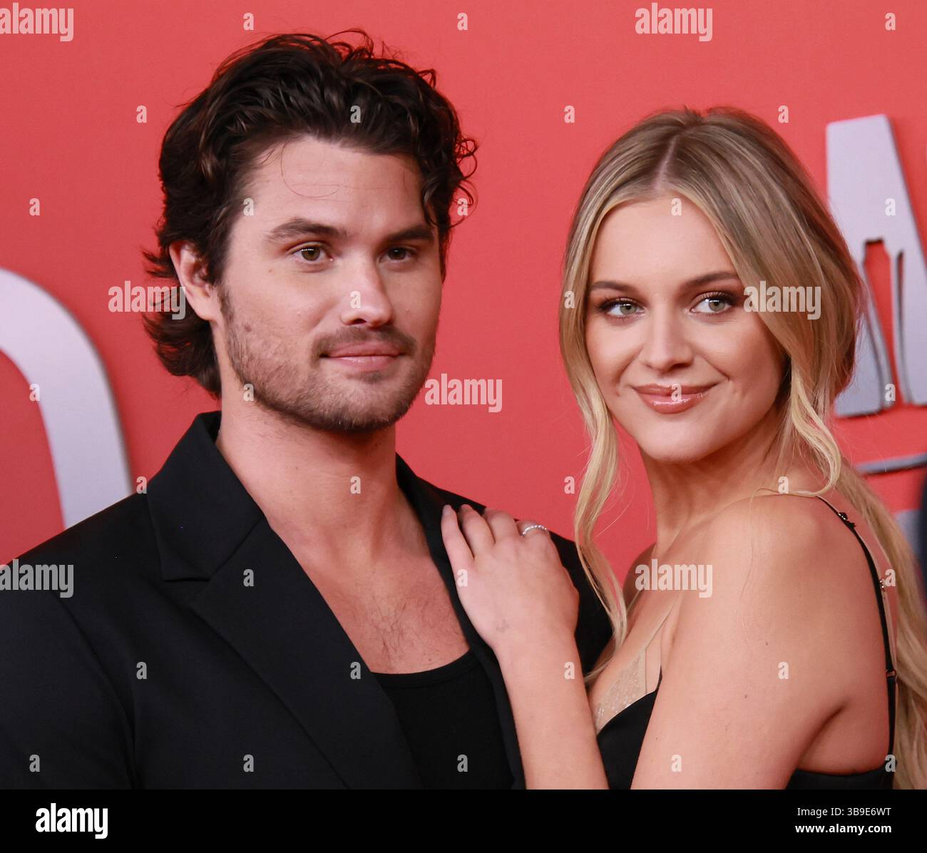 Kelsea ballerini chase stokes hi-res stock photography and images - Alamy