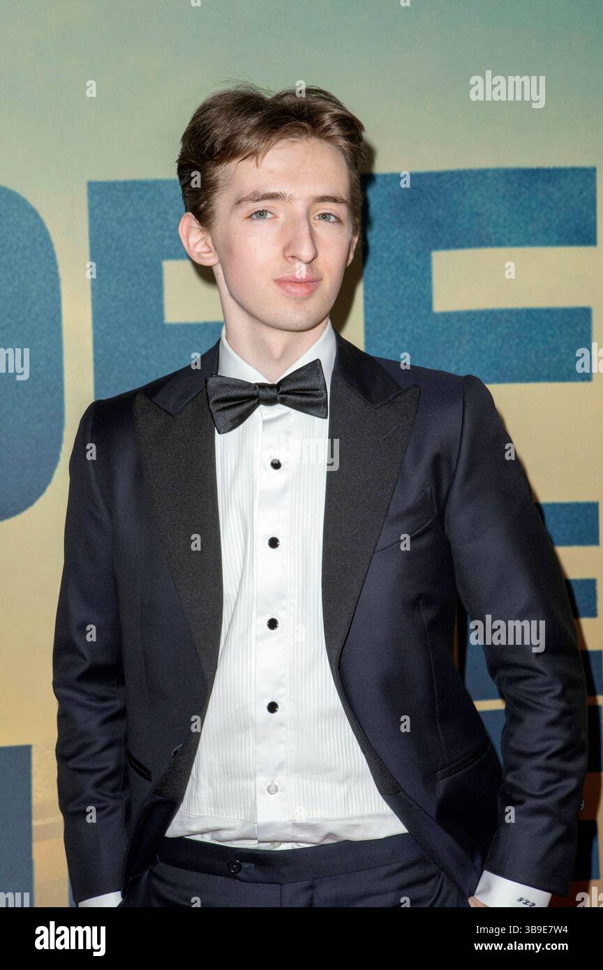 Samuel L. Pierce bei der Premiere des Kinofilms Off The Line im Regal ...