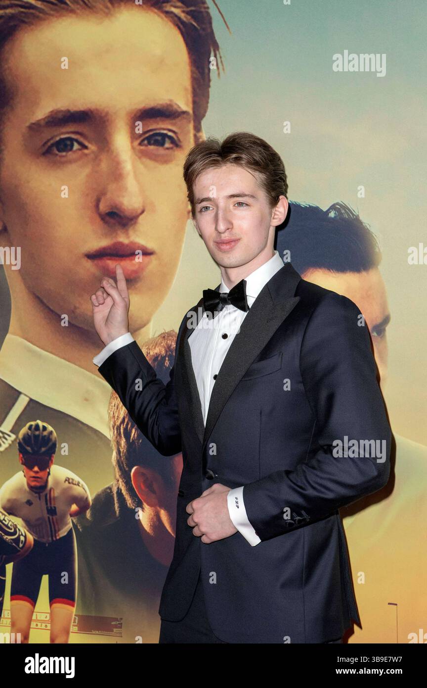 Samuel L. Pierce bei der Premiere des Kinofilms Off The Line im Regal ...