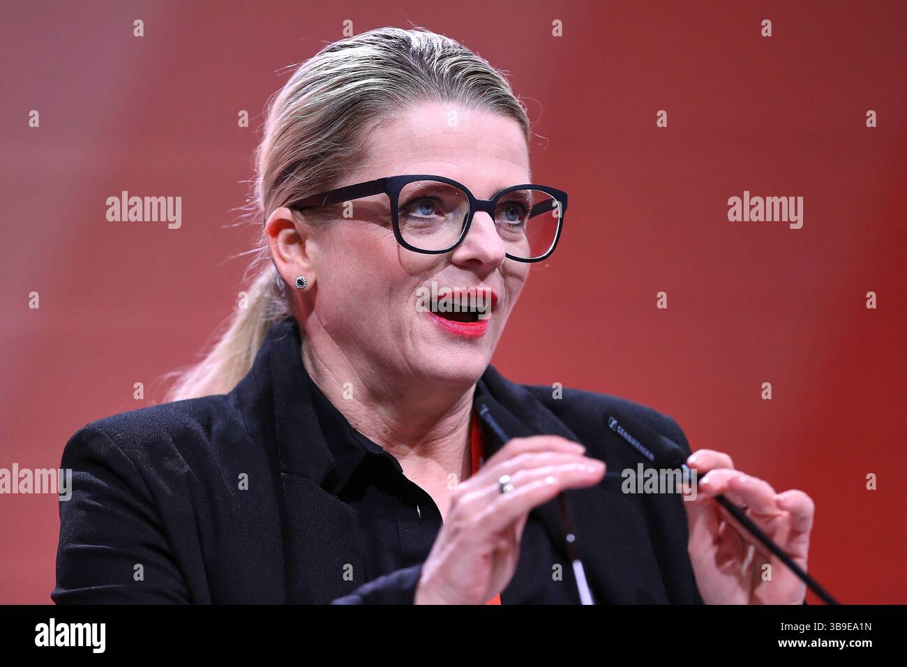 Chemnitz, Sachsen, Deutschland, 09.05.2025: Linken-Parteitag: Susanne ...