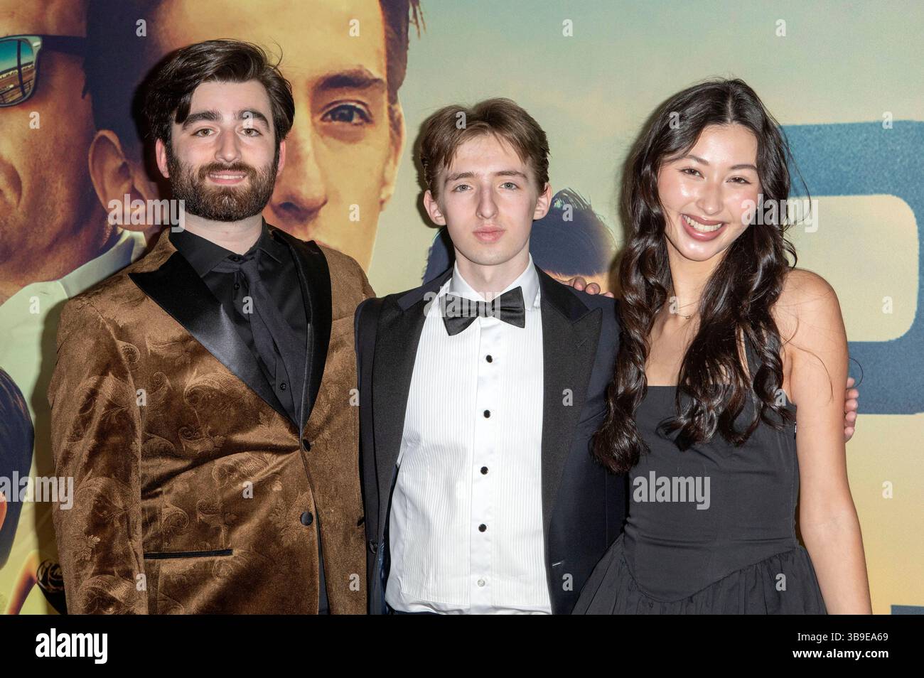 Doran Danielson, Samuel L. Pierce und Hana Hyde bei der Premiere des Kinofilms Off The Line im ...