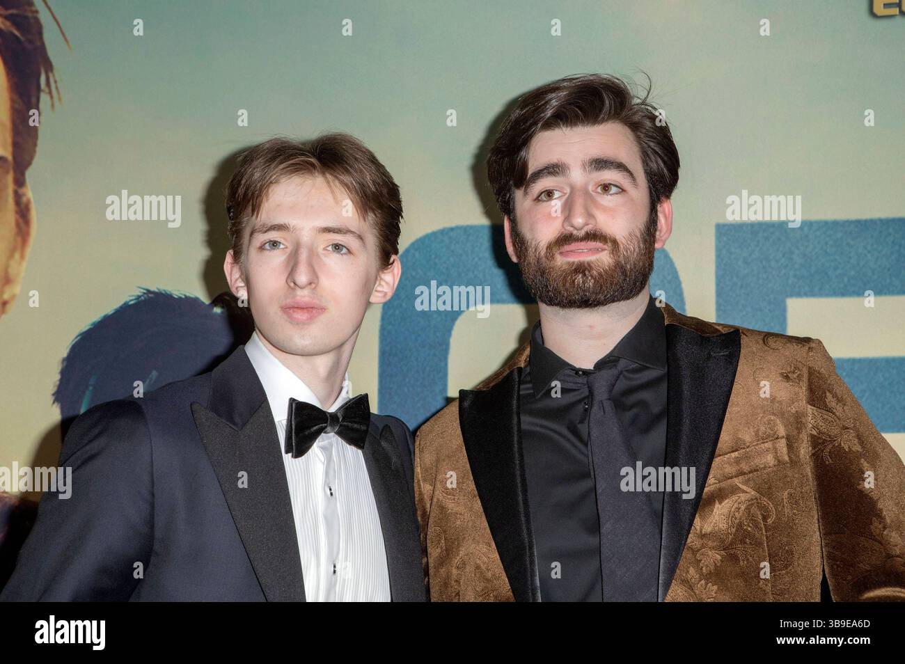 Samuel L. Pierce und Doran Danielson bei der Premiere des Kinofilms Off ...