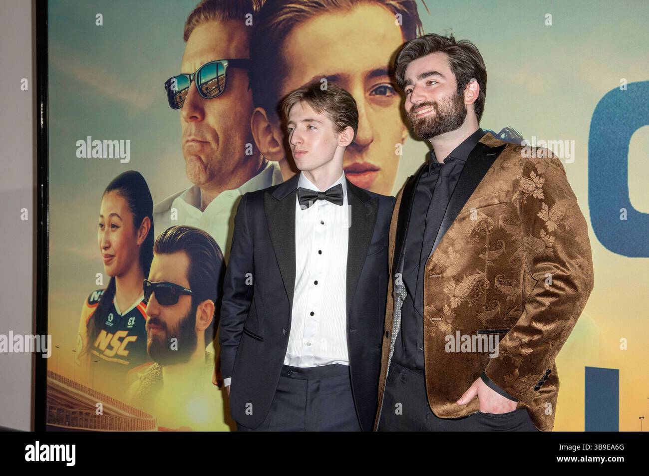 Samuel L. Pierce und Doran Danielson bei der Premiere des Kinofilms Off ...