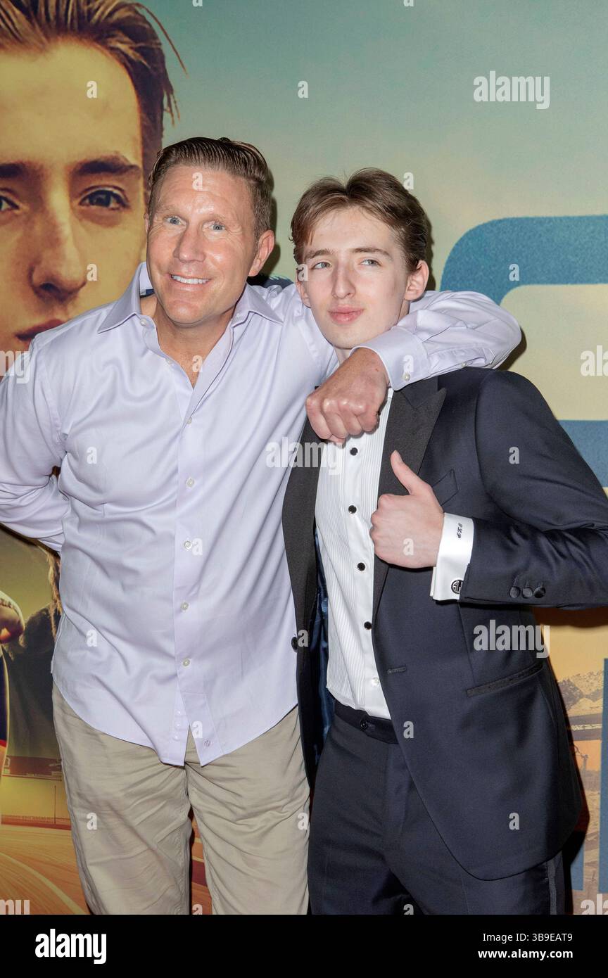 Jeremy Moller und Samuel L. Pierce bei der Premiere des Kinofilms Off ...