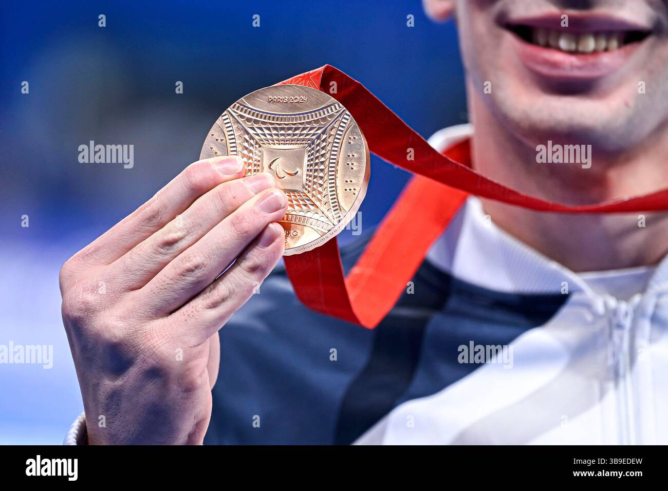 Paris 2024 Olympic Games, Olympic swimming pool at the Paris La Défense ...