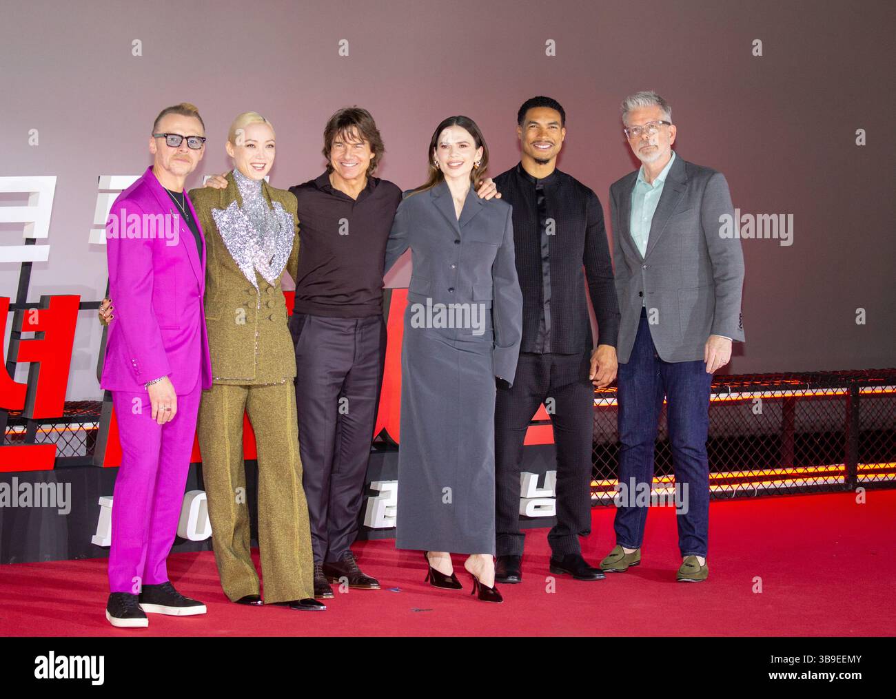Simon Pegg, Pom Klementieff, Tom Cruise, Hayley Atwell, Greg Tarzan ...