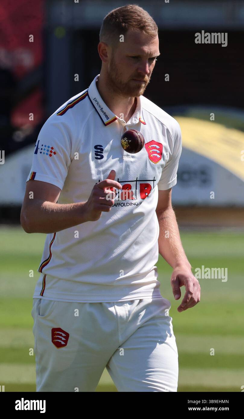 Chelmsford, UK. 09th May, 2025. CHELMSFORD, ENGLAND:- Essex's Jamie ...