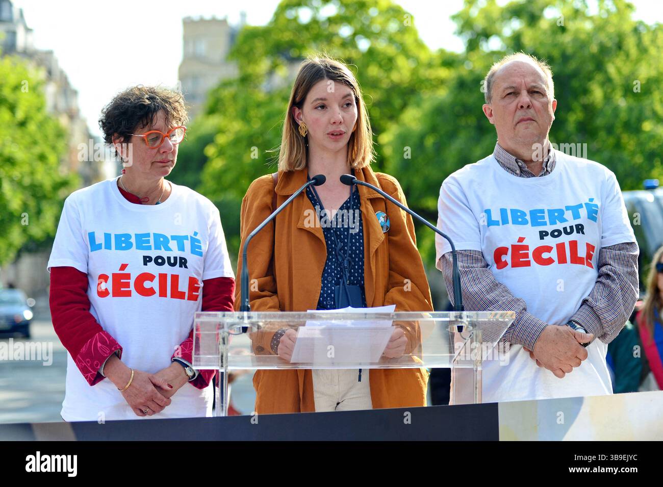 Mireille Kohler mother of Cecile Kholer and Noémie Kohler, sister of ...