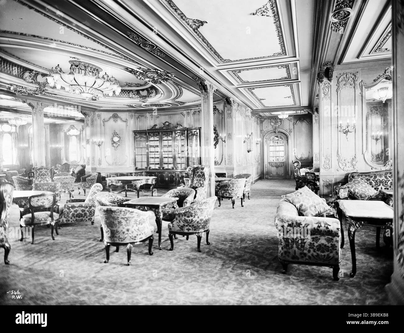 The First Class lounge of RMS Olympic, Titanic's sister ship. In the ...