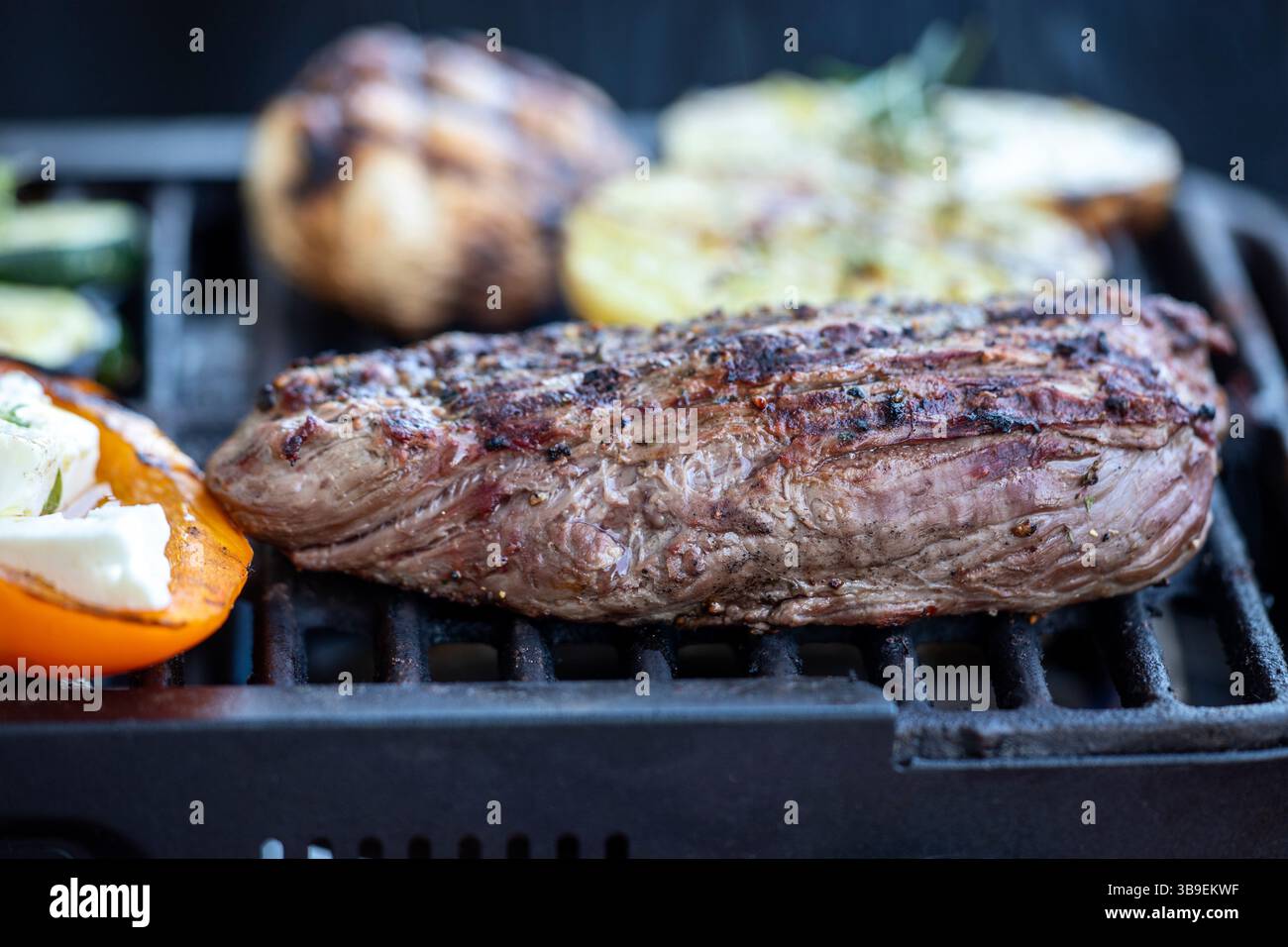 Barbecues grilled on grill hi-res stock photography and images - Alamy