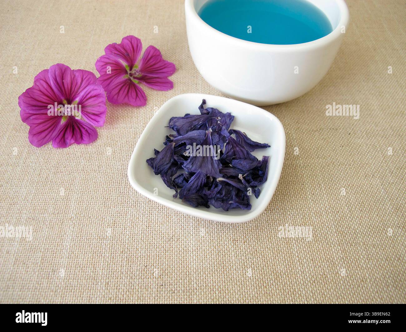 Dried flower tea hi-res stock photography and images - Alamy