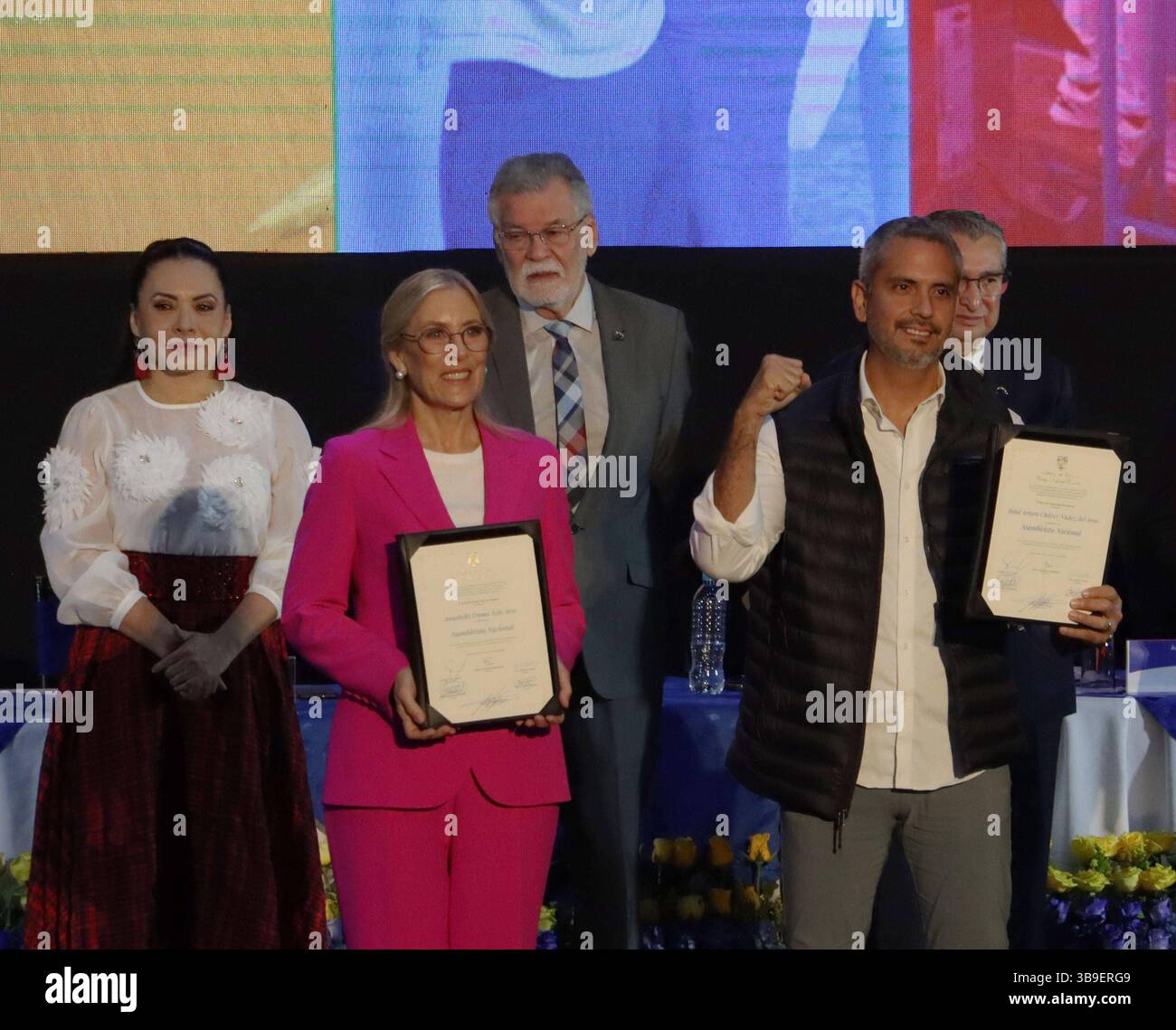 DELIVERY OF NATIONAL ASSEMBLY MEMBERS CREDENTIALS Quito, Friday, May 9 ...