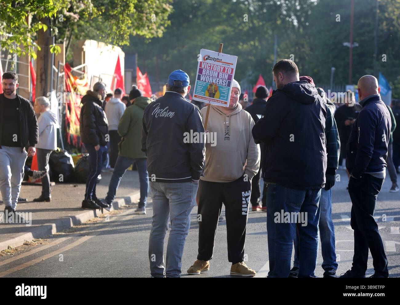 Brum bin strike hi-res stock photography and images - Alamy