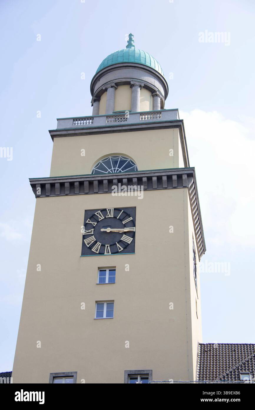 Whitewashed witten town hall with tower hi-res stock photography and ...