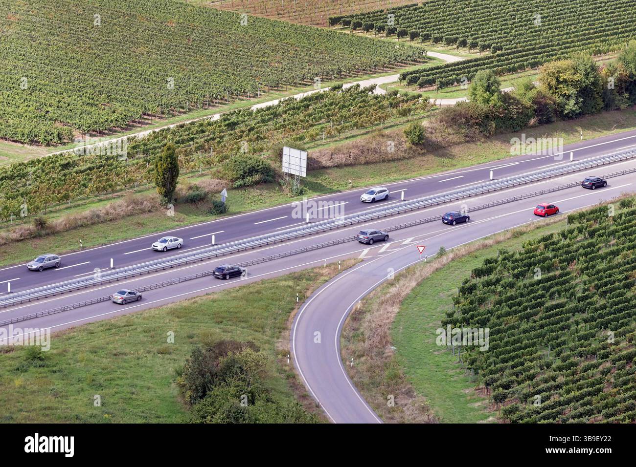 Birds eye view highway hi-res stock photography and images - Alamy