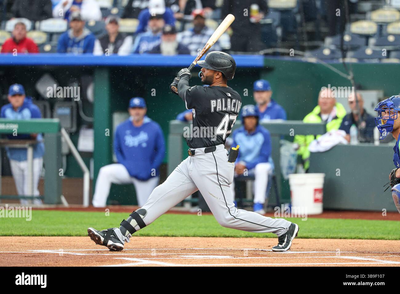 Kansas City, MO, USA. 7th May, 2025. Chicago White Sox right fielder ...