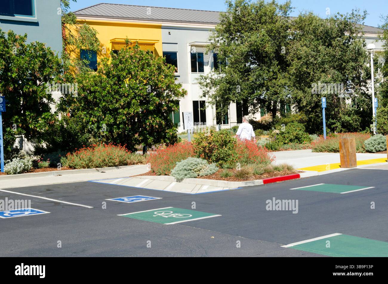 Car park of a company headquarters in california hi-res stock ...