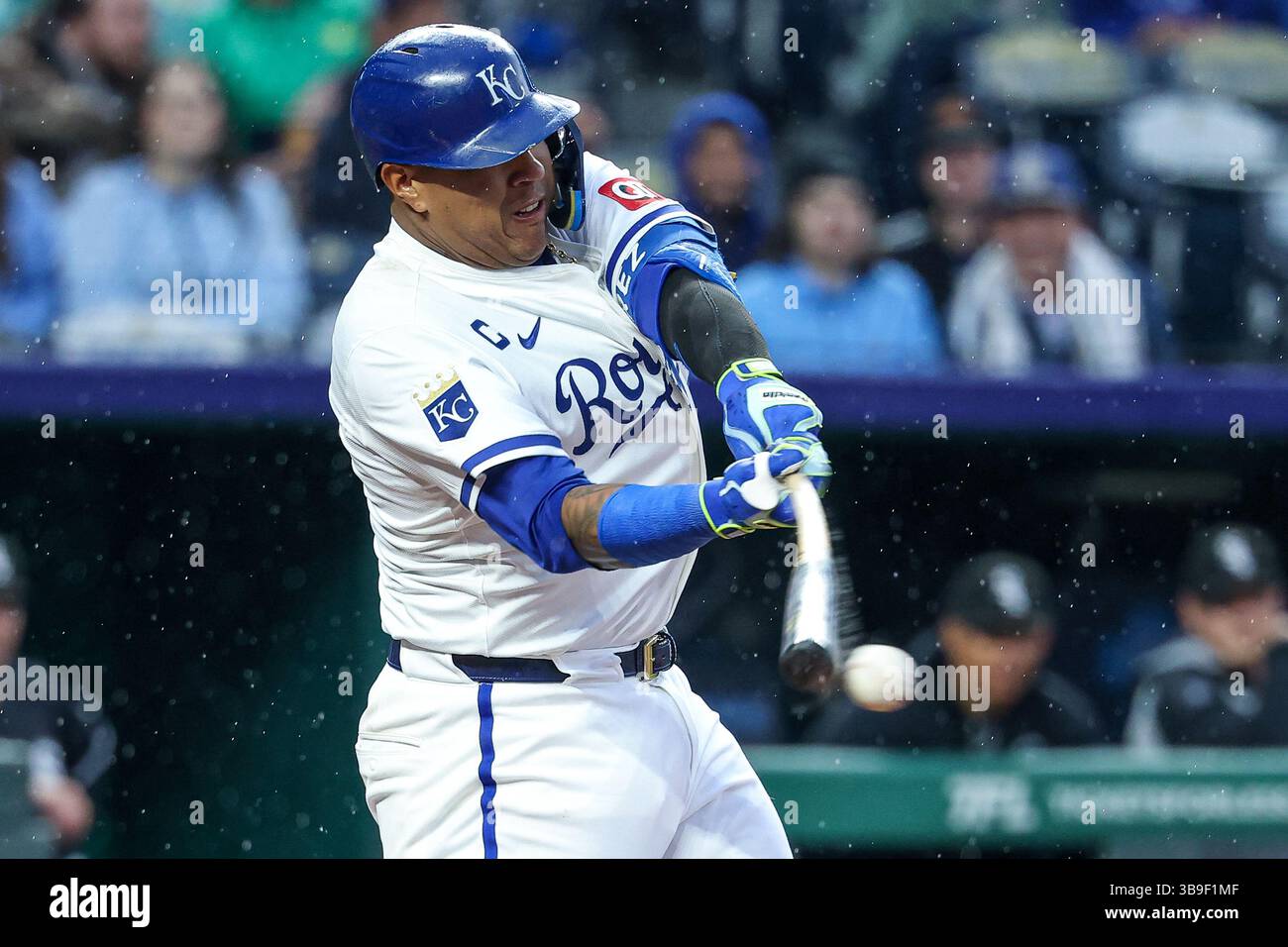 Kansas City, MO, USA. 7th May, 2025. Kansas City Royals first baseman ...
