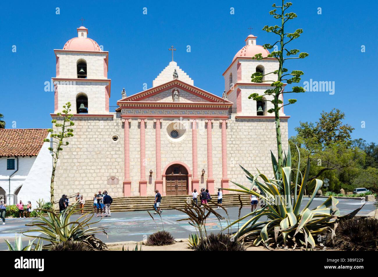Church Old Mission Santa Barbara 1786 Stock Photo - Alamy