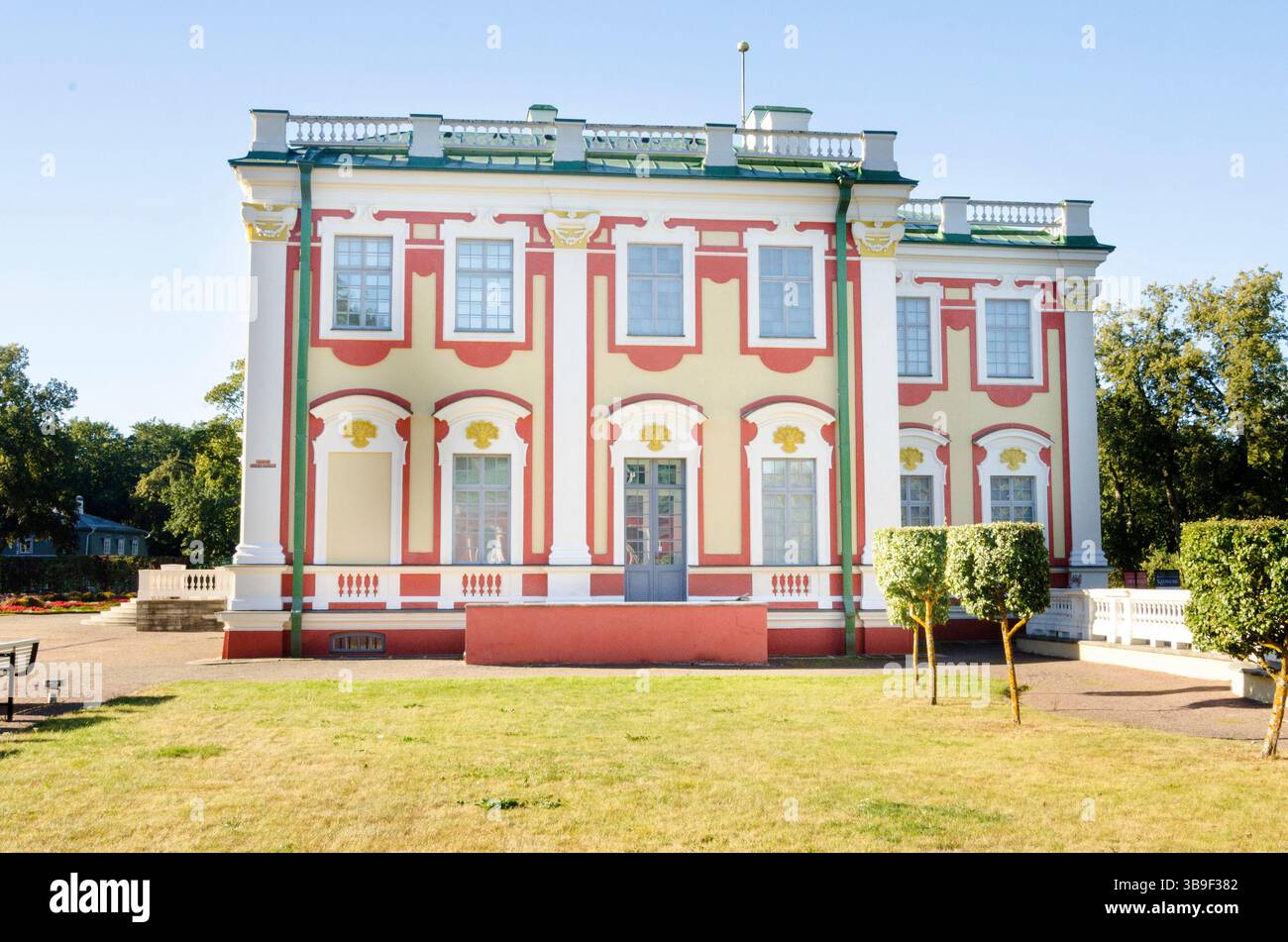 Tallinn side view hi-res stock photography and images - Alamy