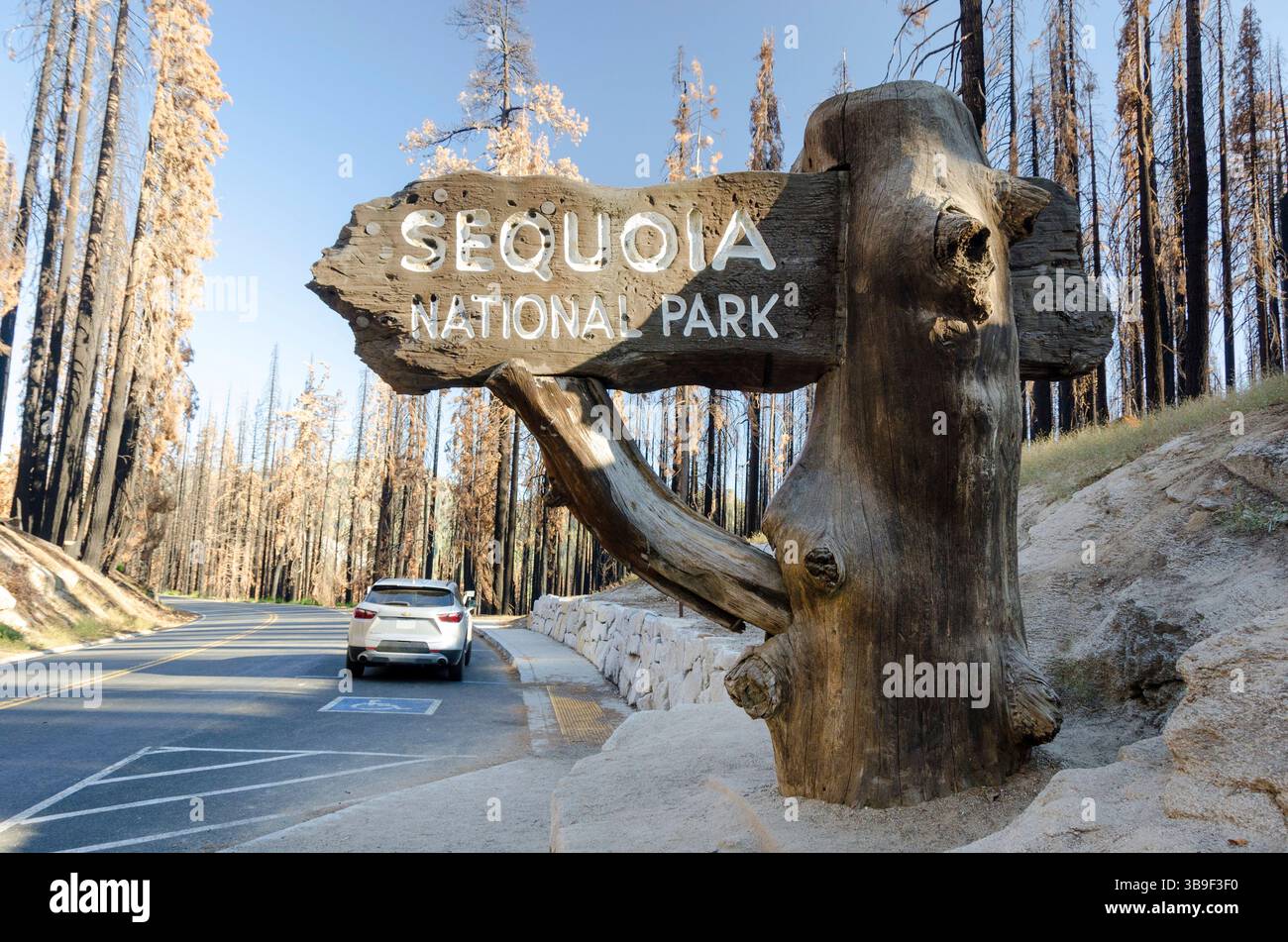 Sequoia National Park sign Stock Photo - Alamy