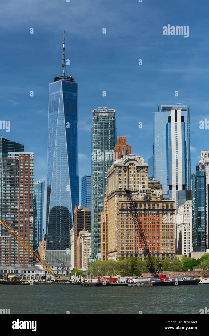 view of the New World Trade Centre and Manhattan Skyline, New York, USA ...
