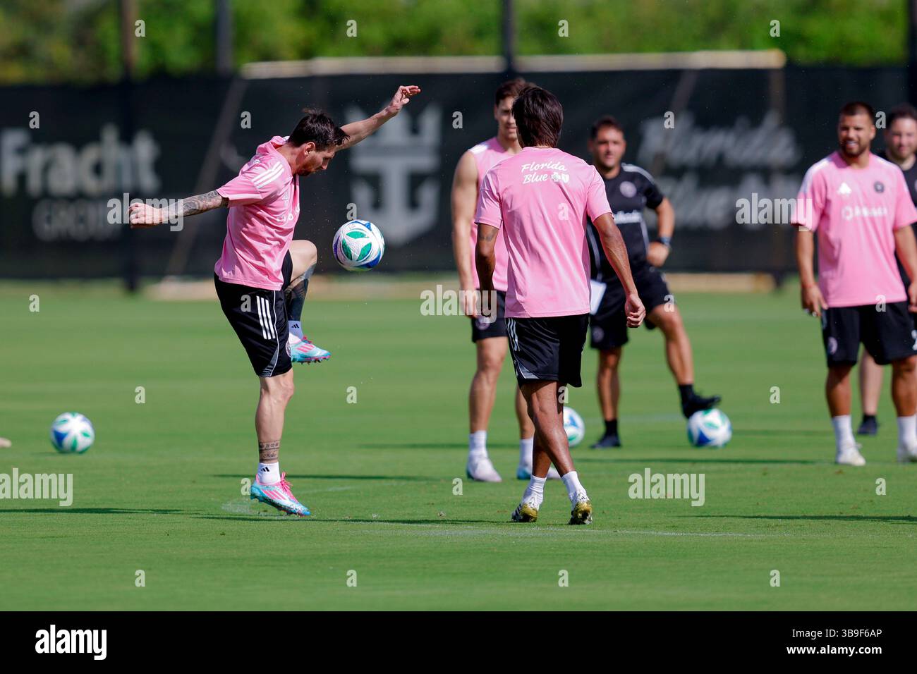 FORT LAUDERDALE, FL - MAY 09: Lionel Messi (10) of Inter Miami CF ...