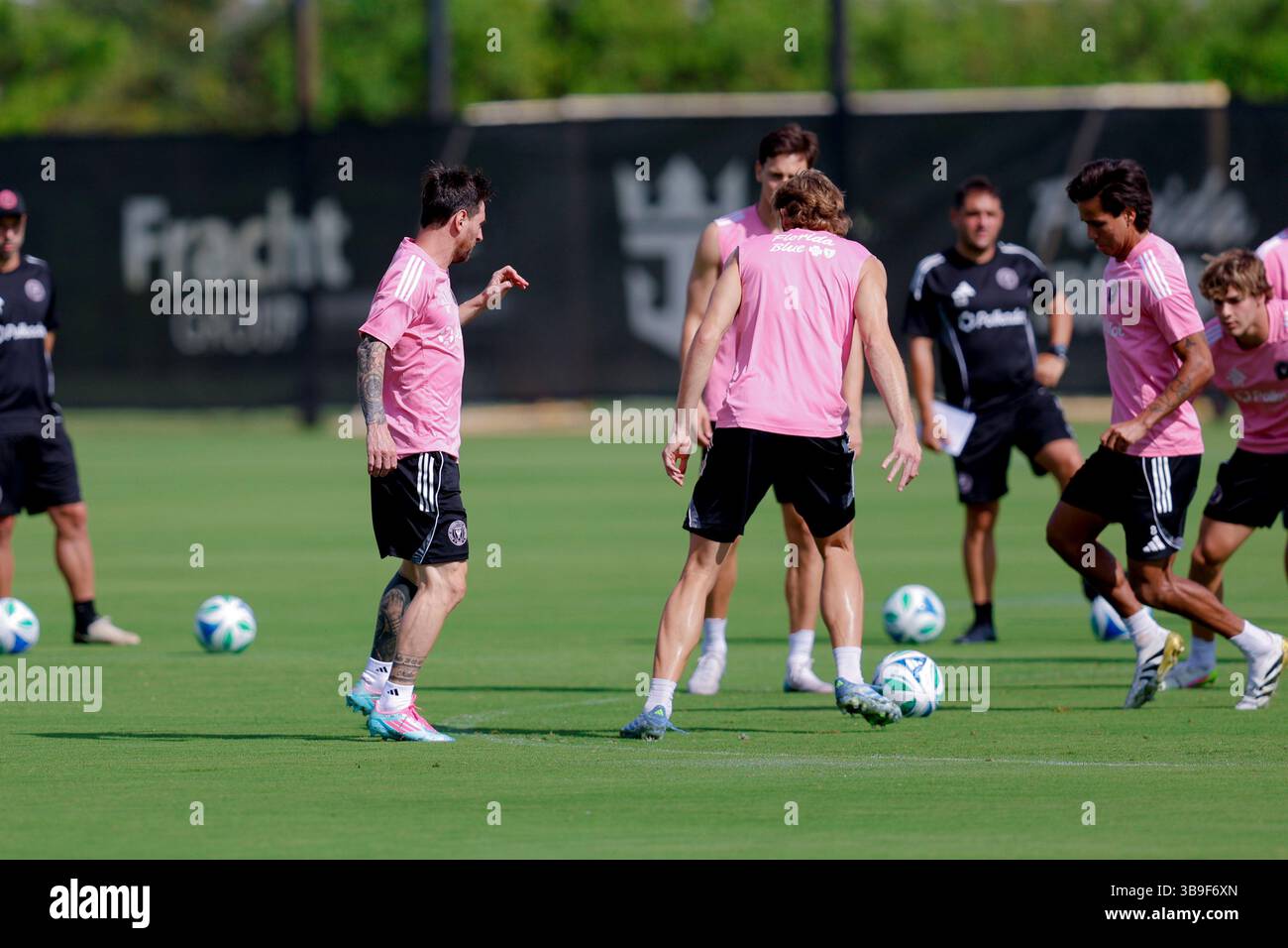 FORT LAUDERDALE, FL - MAY 09: Lionel Messi (10) of Inter Miami CF ...