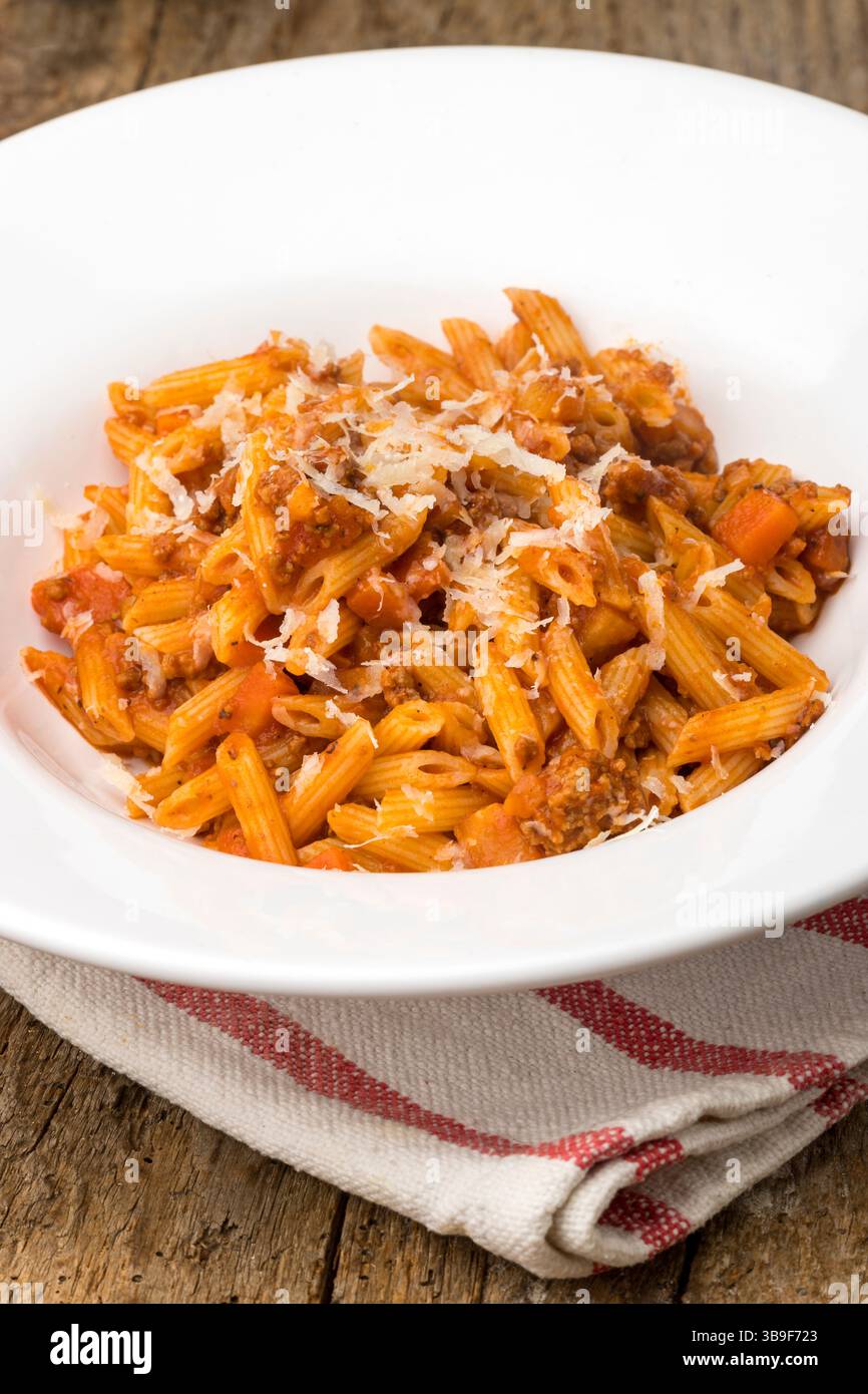 Rigatoni pasta pork bolognese sauce hi-res stock photography and images ...