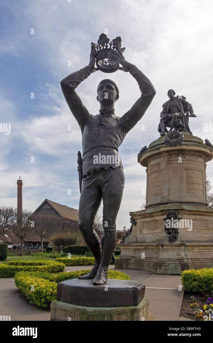 Statue of Prince Hal, The Gower Memorial, Stratford-upon-Avon ...