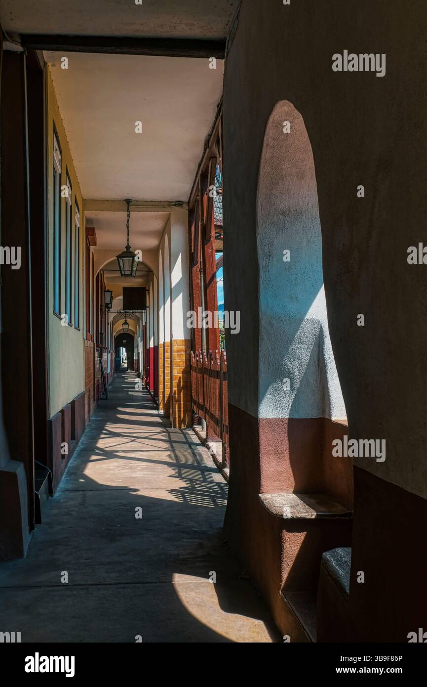 Arcade in medieval wall hi-res stock photography and images - Alamy