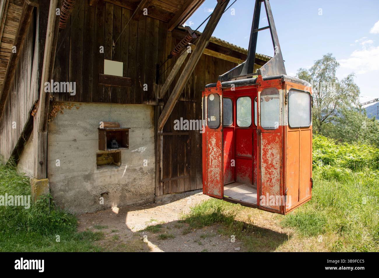 Old rusty cable car cabin above parcines hi-res stock photography and ...